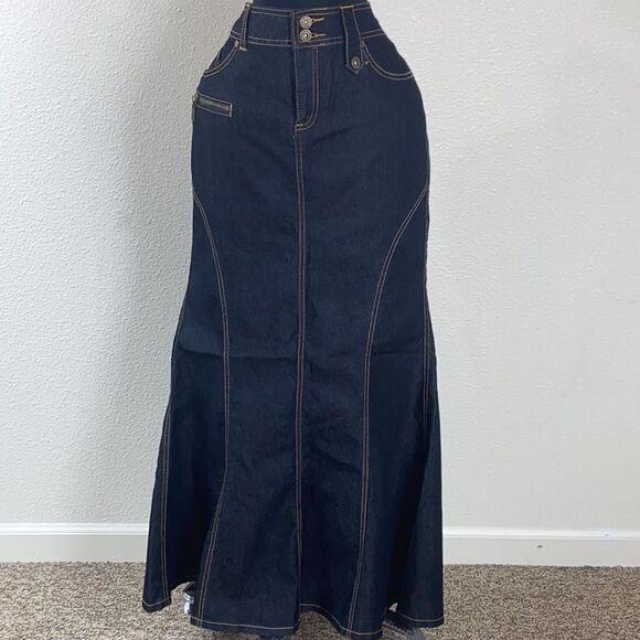 Bisou Bisou | Skirts | Vintage Newbisou Bisou Mermaid Long Woman Skirt ...